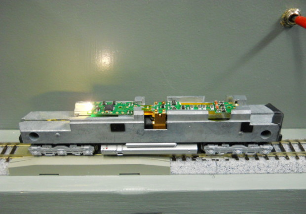 How to install a Digitrax decoder in an Athearn F45 or FP45 | N Scale Model Trains | Fifer Hobby ...