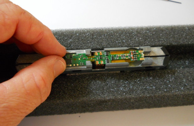 How to install a Digitrax decoder in an Athearn F45 or FP45 | N Scale ...